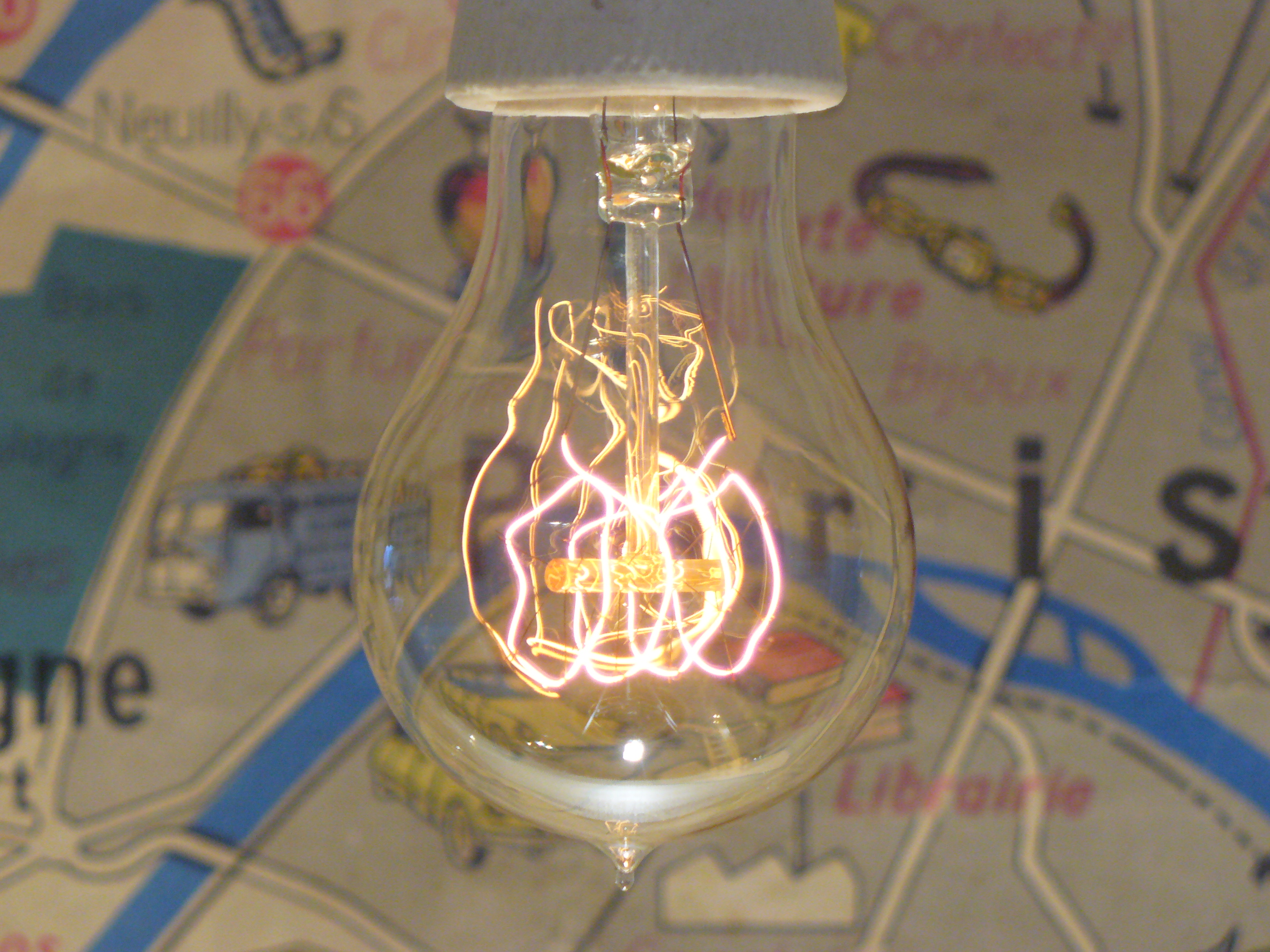 Ampoule décorative filament trapèze diam 40 40 watts - www.Lampes-recup.com